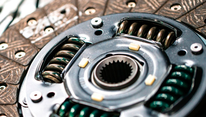 ¿Cómo sé si el embrague de mi vehículo está en buen estado ...